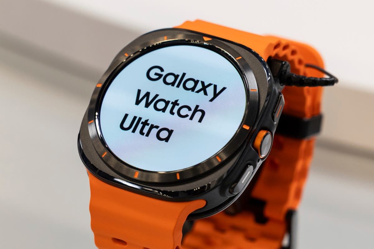 Samsung brings tech’s latest fashion to wearable…