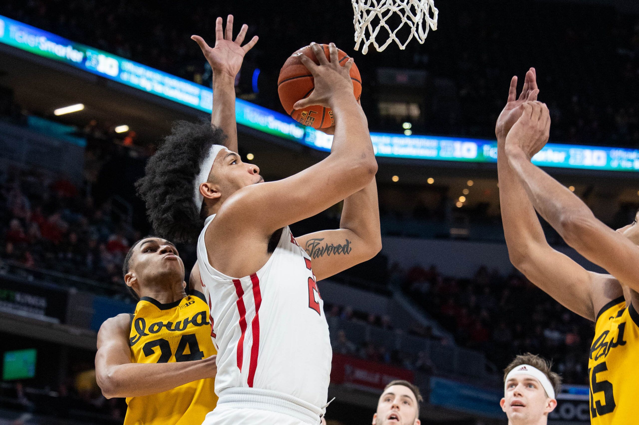 Boston Celtics have reportedly signed Ron Harper Jr.…