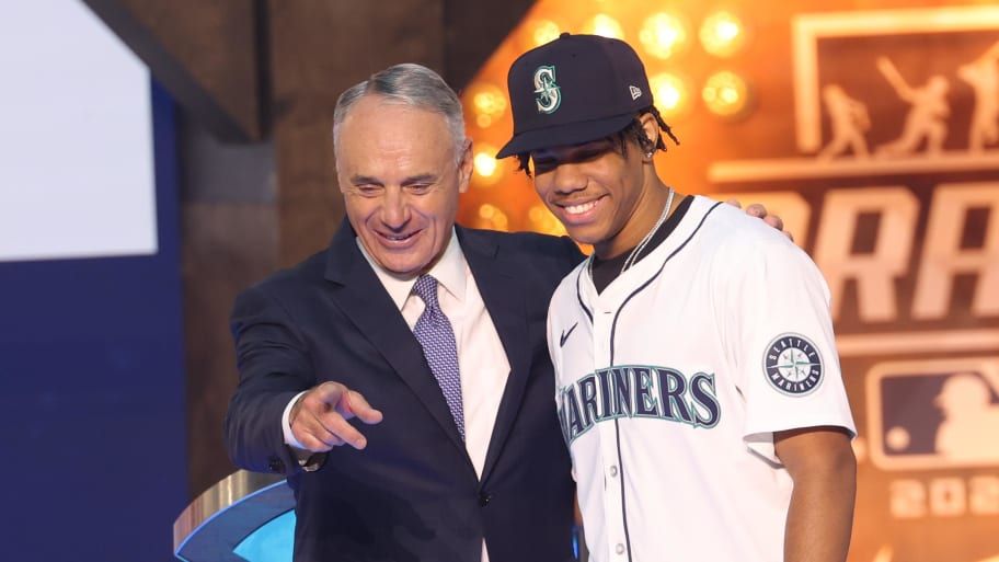 Mariners Make Cool MLB History By Drafting Switch…