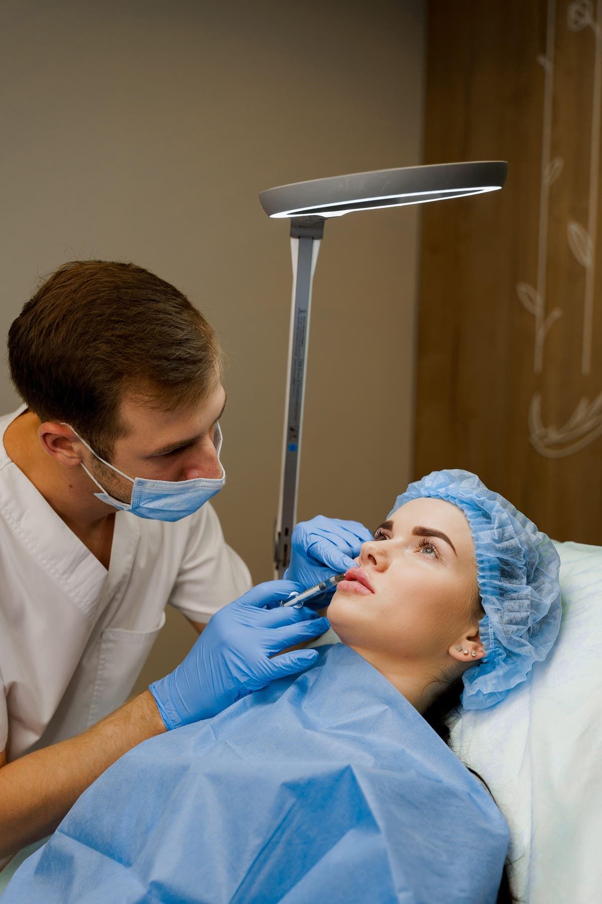 Skin: Plastic surgery chain folds with more than 70…