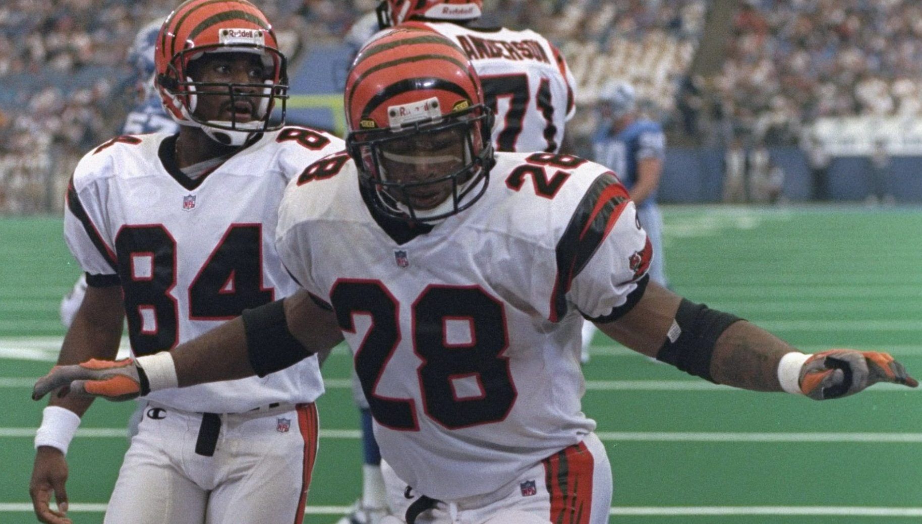 Bengals announce Tim Krumrie and Corey Dillon as Ring…