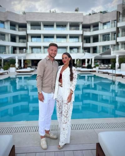 Ivan Rakitic And Wife Stylishly Pose By Poolside