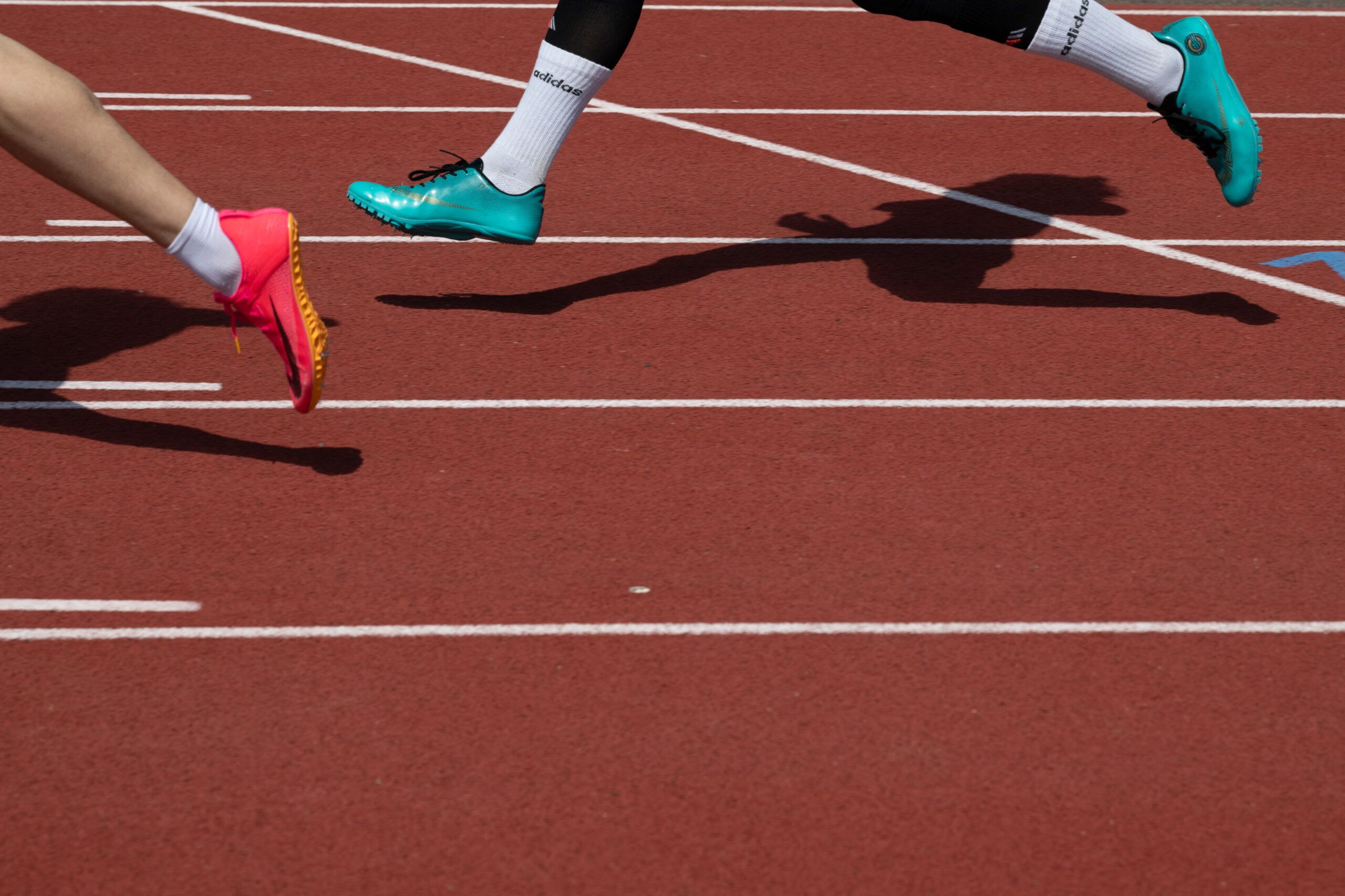 British runner unthinkably takes foot off gas, misses…