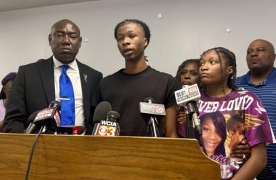 Illinois Deputy Charged With Murder In Fatal Shooting…