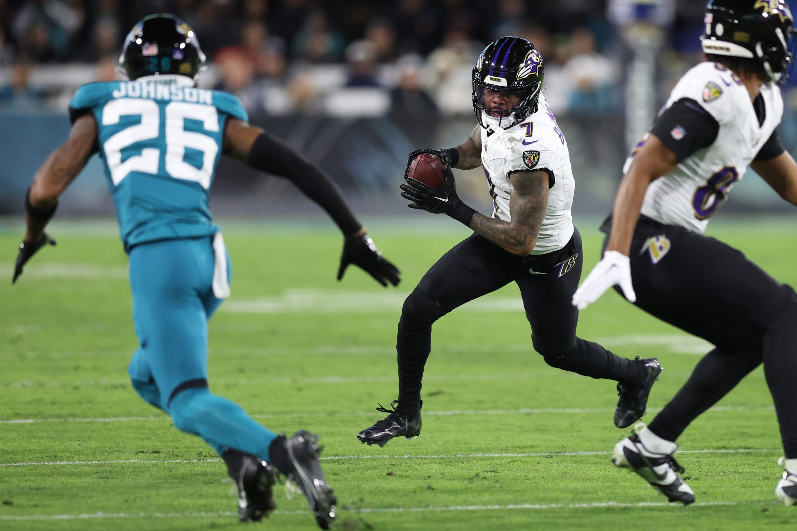 WATCH: Rashod Bateman has looked dominant through 1st…