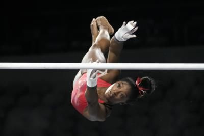 Simone Biles Overcomes Calf Injury To Lead U.S.…