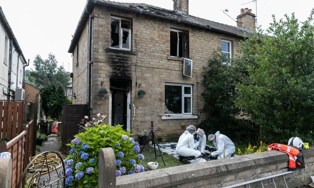 Woman and girl die in ‘suspicious’ house fire in…