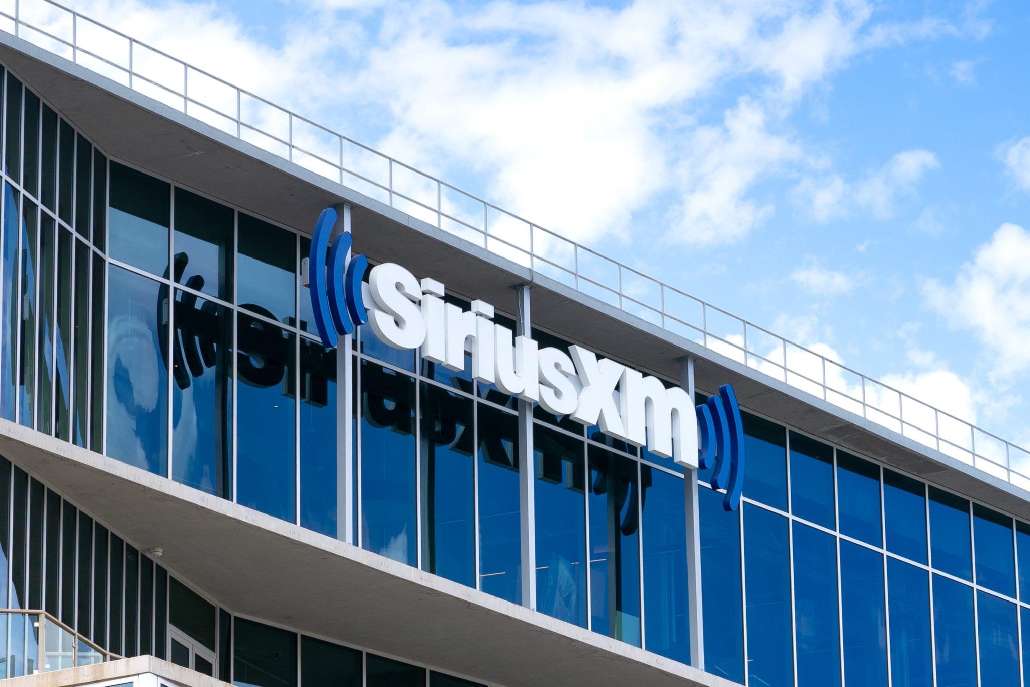 SiriusXM launches a free, ad-supported subscription…
