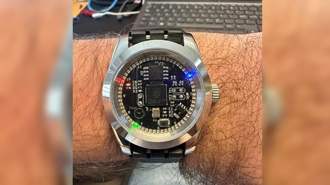 This Raspberry Pi Pico watch has been upgraded to…
