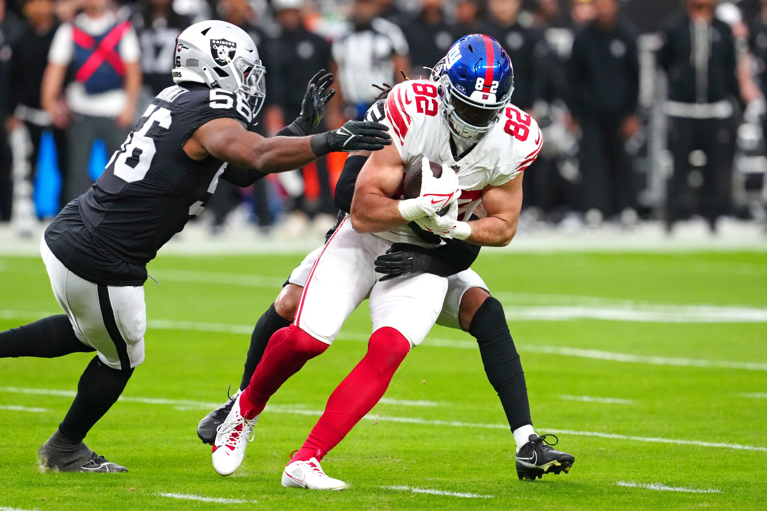 Giants’ Mike Kafka: Daniel Bellinger ‘does it all in…