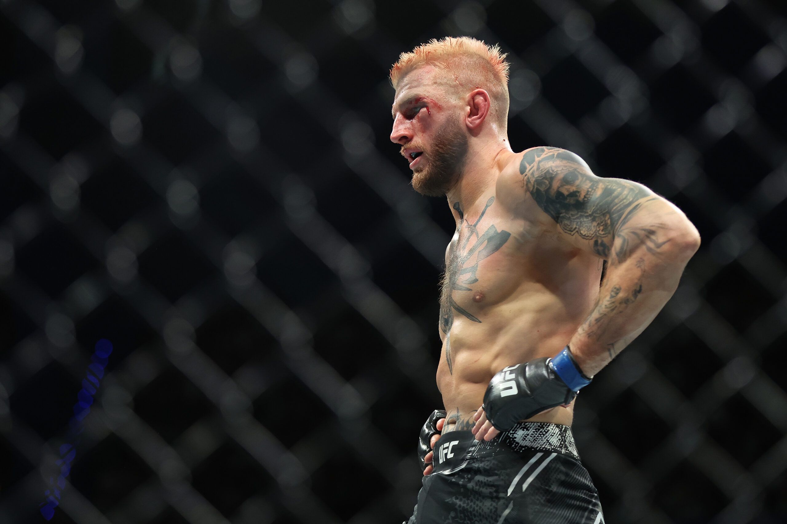 Dan Hooker says UFC wants Charles Oliveira next for…