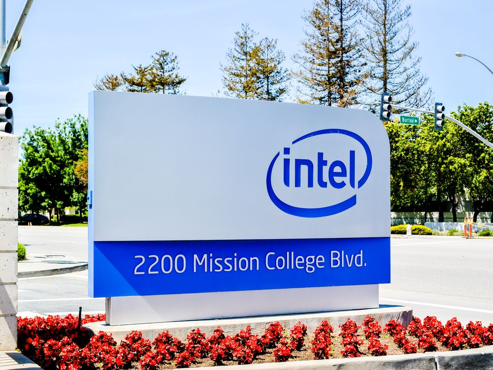 Intel Stock 2025 Forecast: Will INTC Recover and Go…