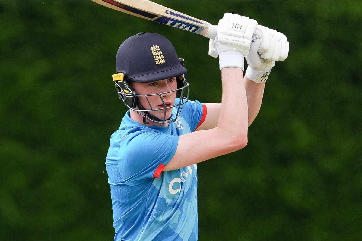 Teenager Rocky Flintoff makes 32 on Lancashire debut…