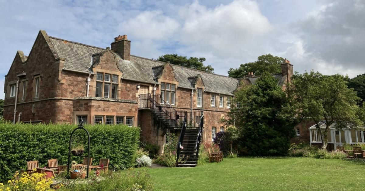 Former care home goes up for sale after closing…