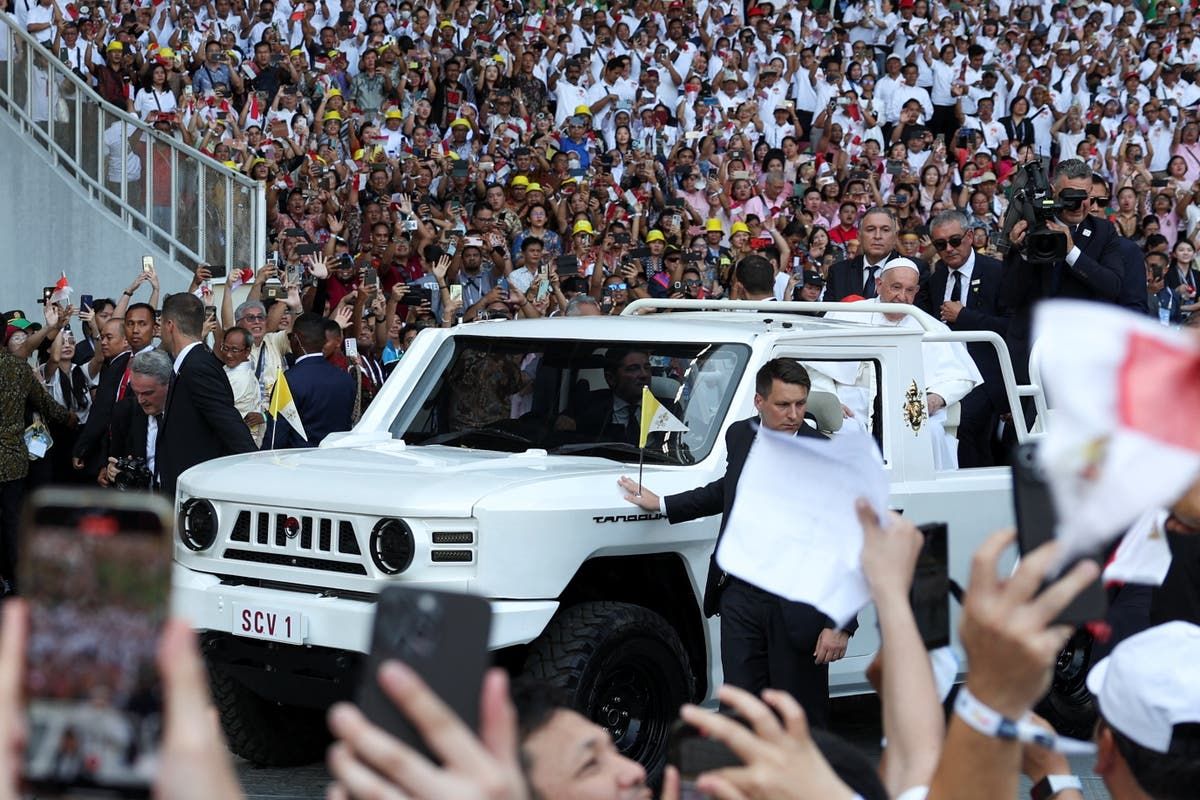 Pope to meet Papua New Guinea Catholics who embrace…