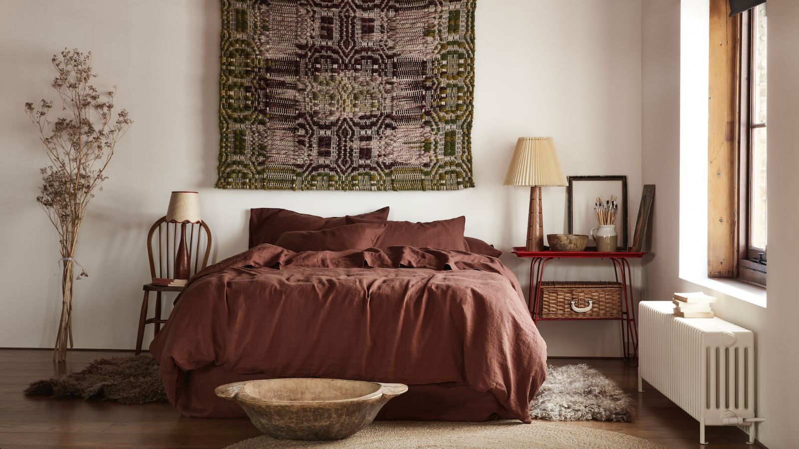 Should you wash bedding inside out? Laundry experts…