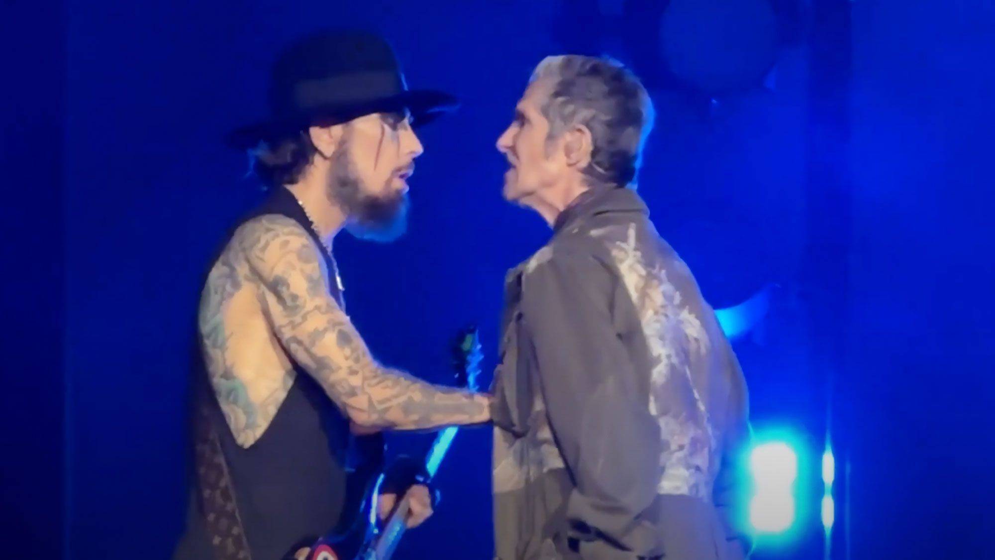 Jane’s Addiction end show early after Perry Farrell…