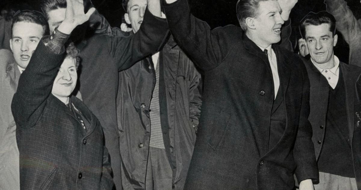 Why Rangers players clapped Celtic onto the park in an…