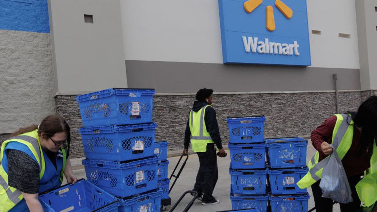 Walmart is selling a 'beautiful' $300 luggage set for…