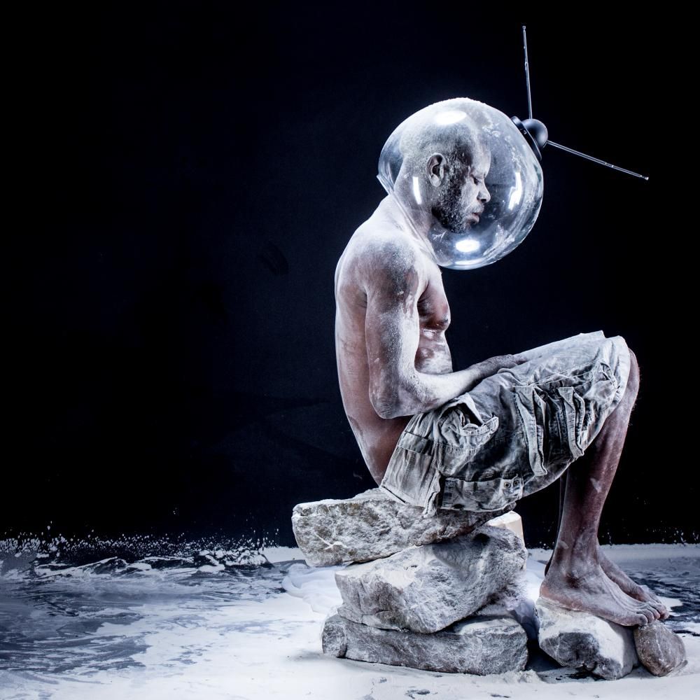 ‘I placed the goldfish bowl over my head and hit the…