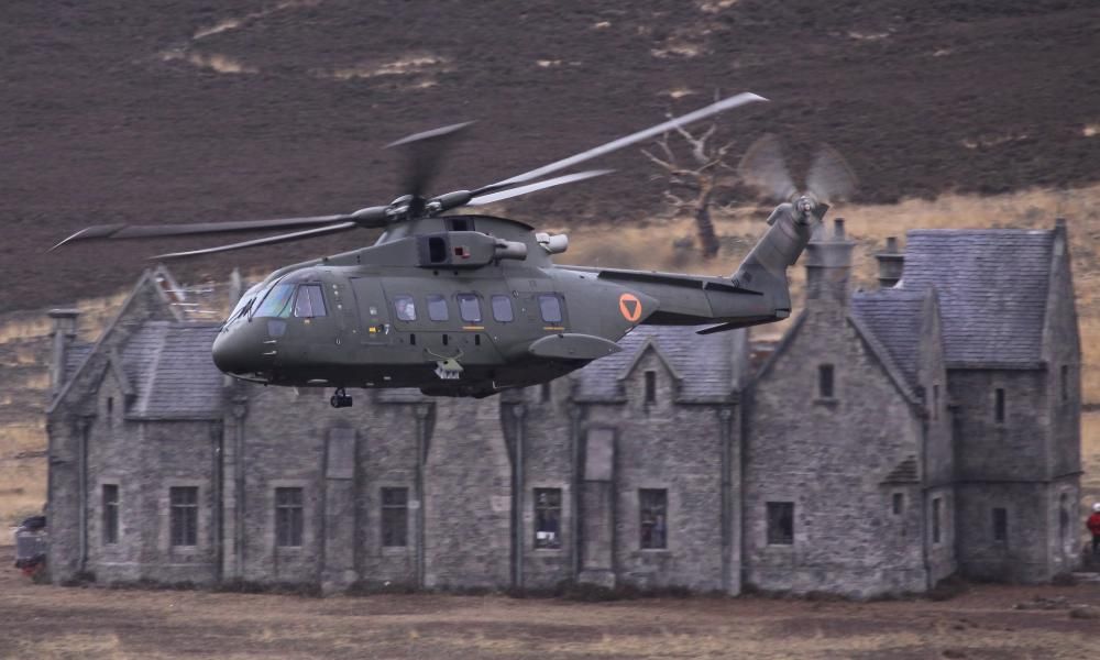 Live and let fly: James Bond helicopter firm awaits UK…