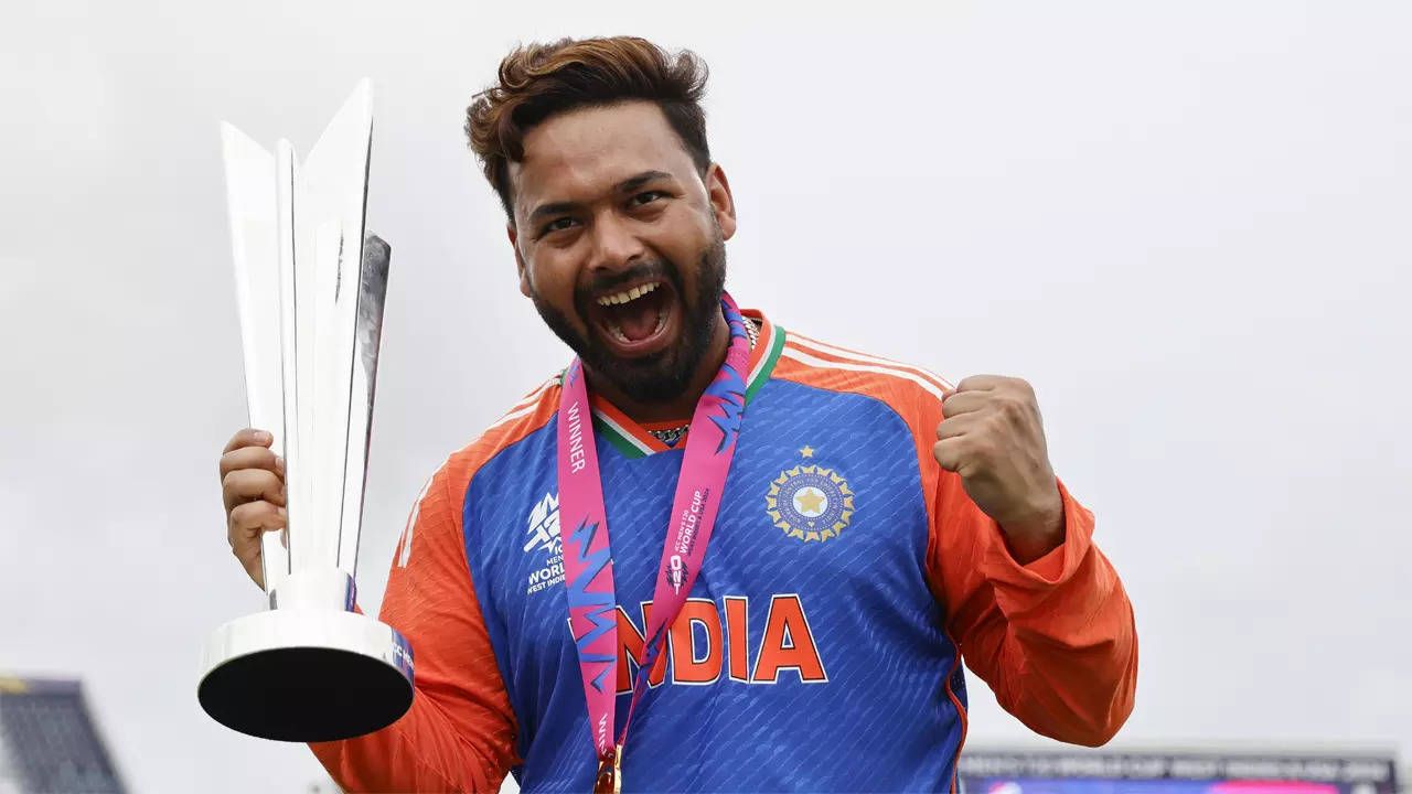 'Fearless' Rishabh Pant gets big thumbs-up from this…