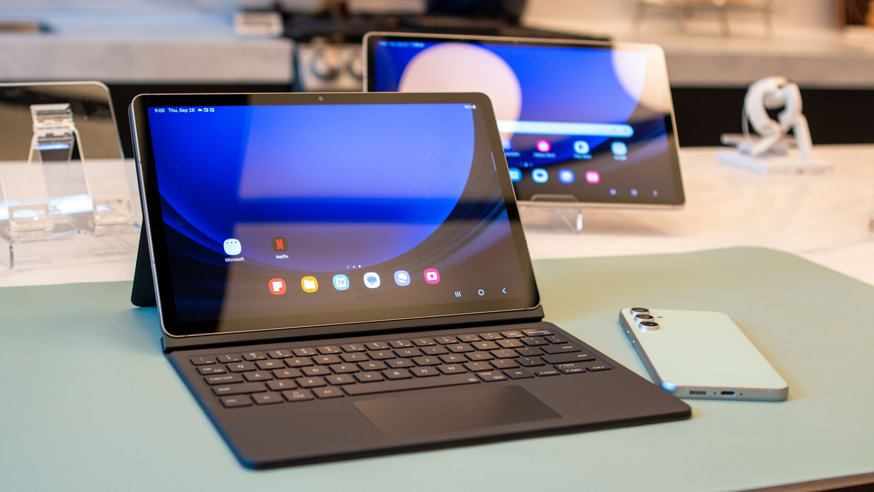 This Galaxy Tab S10 keyboard leak gives us a clear…
