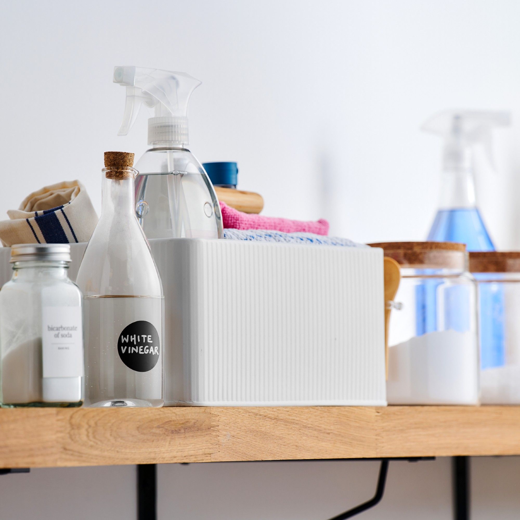 10 cleaning jobs to do in October - cleaning expert…
