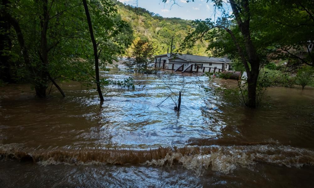 Shattered residents pick up the pieces after Hurricane…