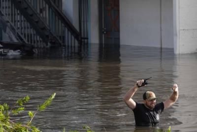 Florida Couple Faces Devastating Flood After Hurricane…