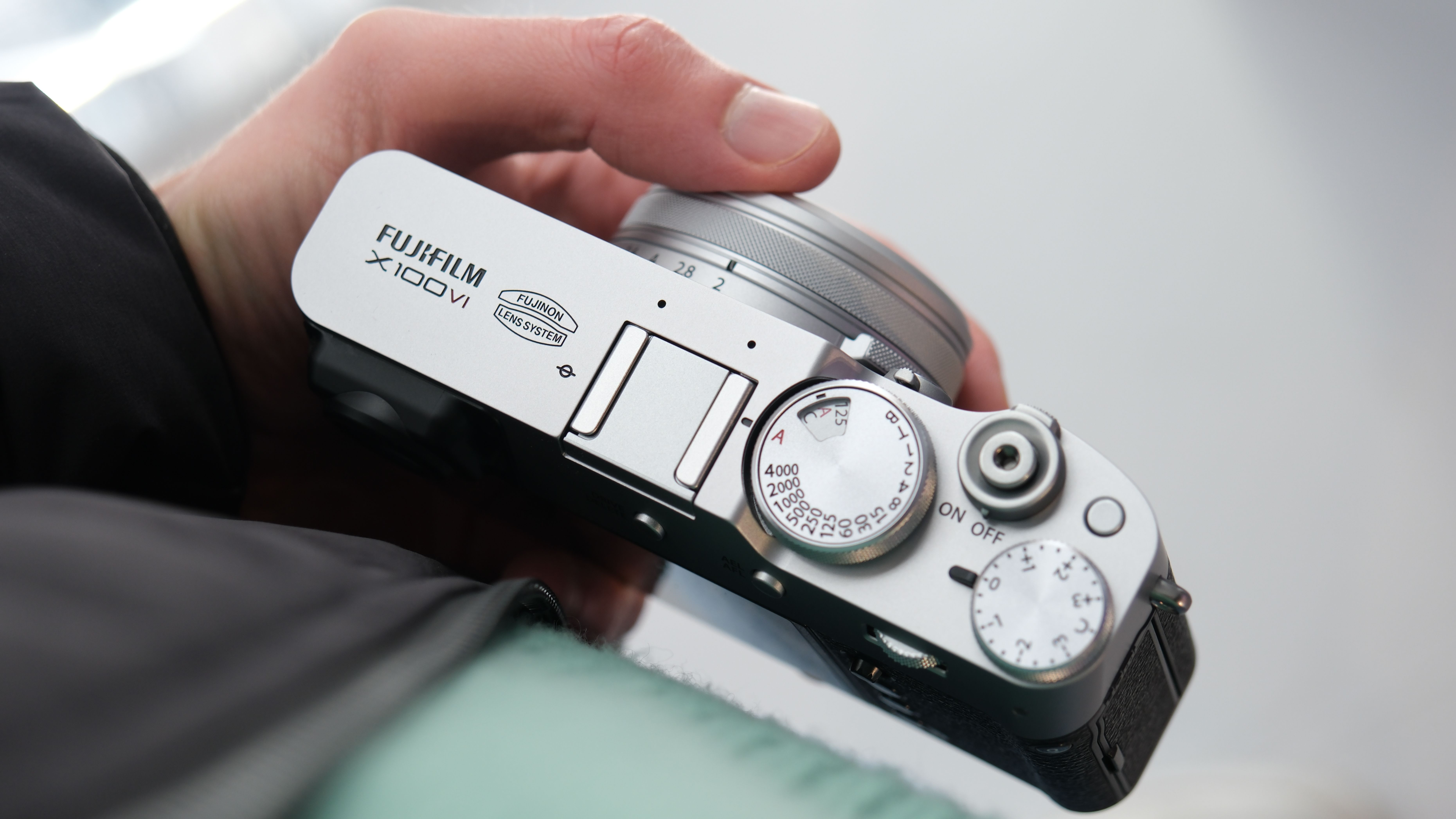 Fujifilm’s dual dial design from the X100 is just…