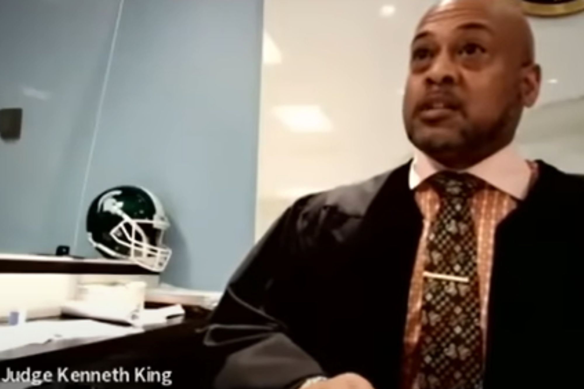 Judge Who Handcuffed Teen Girl for Falling Asleep in…