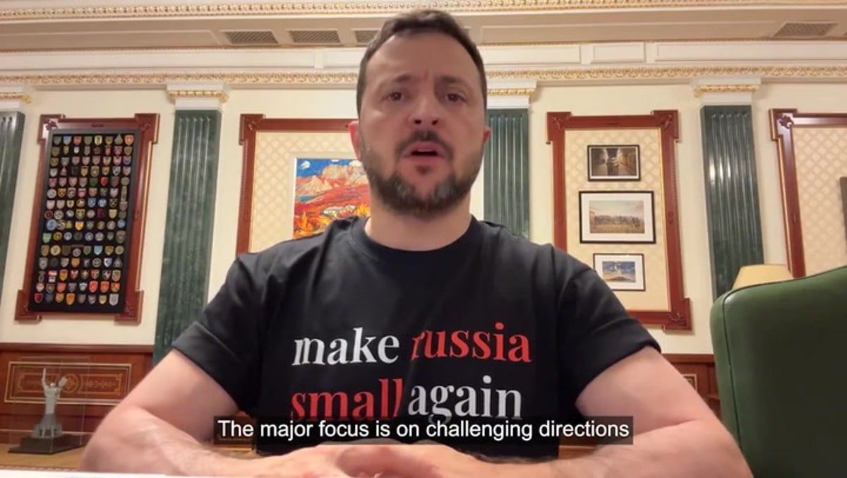 Zelensky taunts Putin by wearing ‘make russia small…