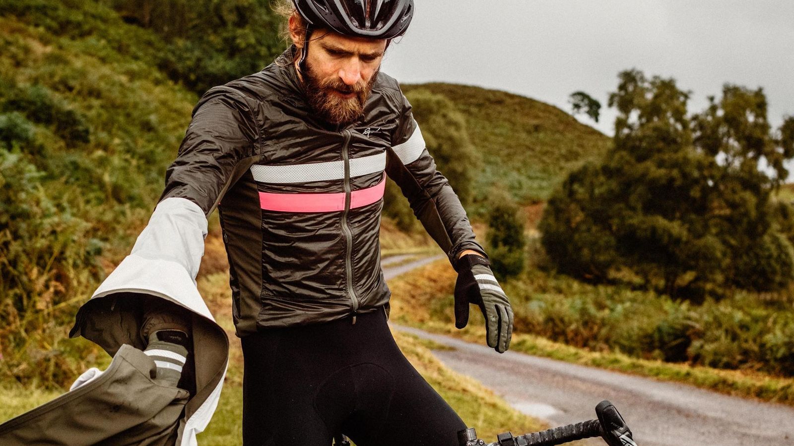Opinion: Rapha singlehandedly made road cycling cool,…