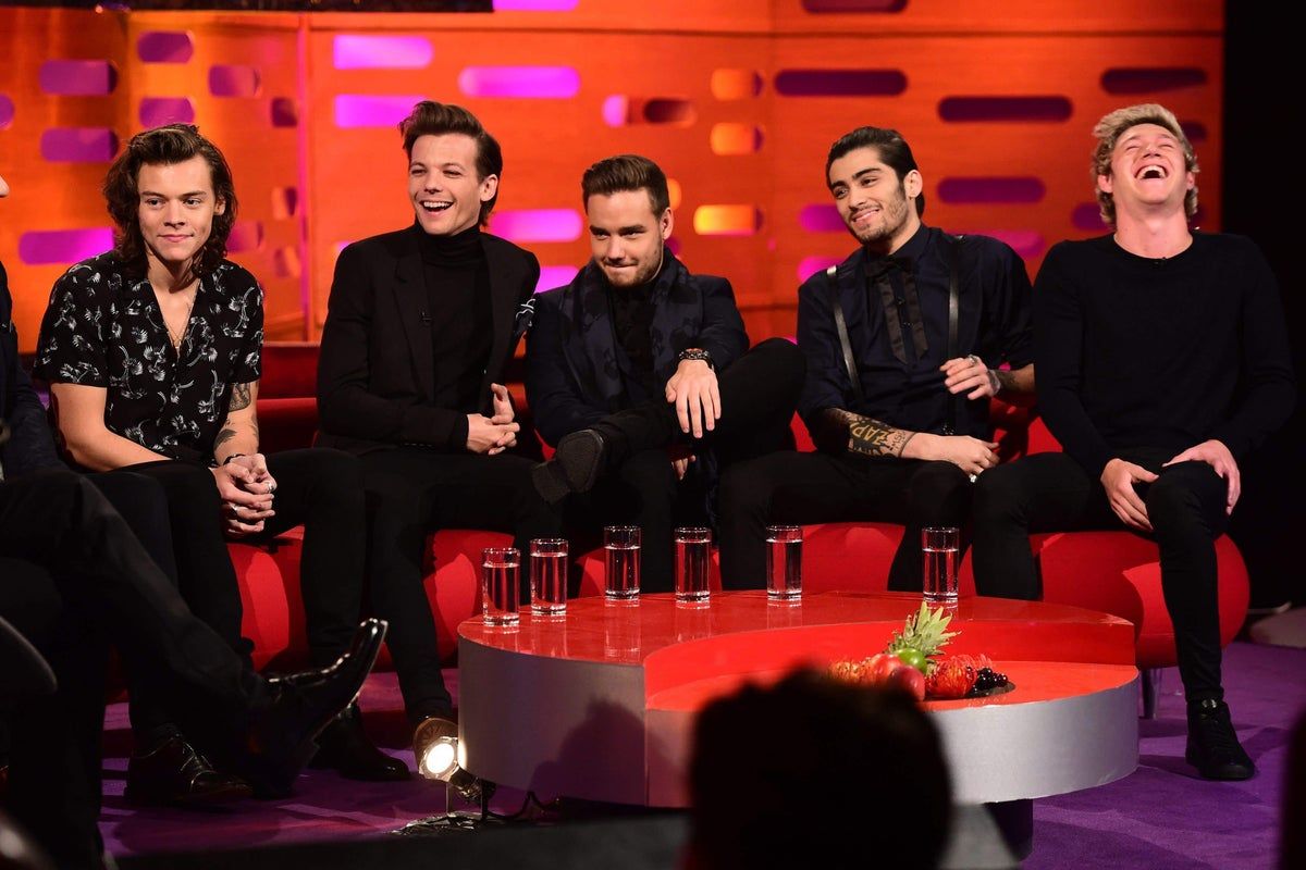 All five One Direction albums return to UK top 40…
