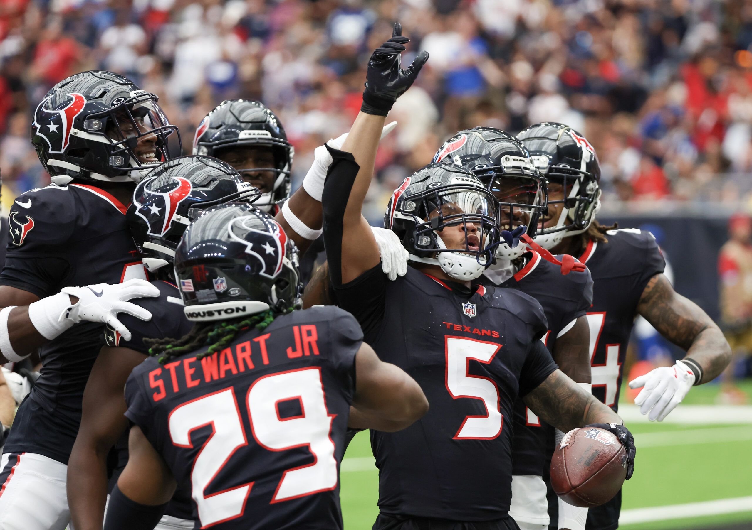 Watch: Texans DB Jalen Pitre records first…