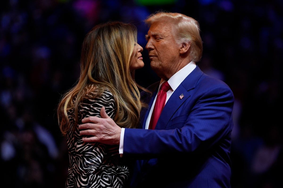 Melania Trump makes debut appearance on husband’s…