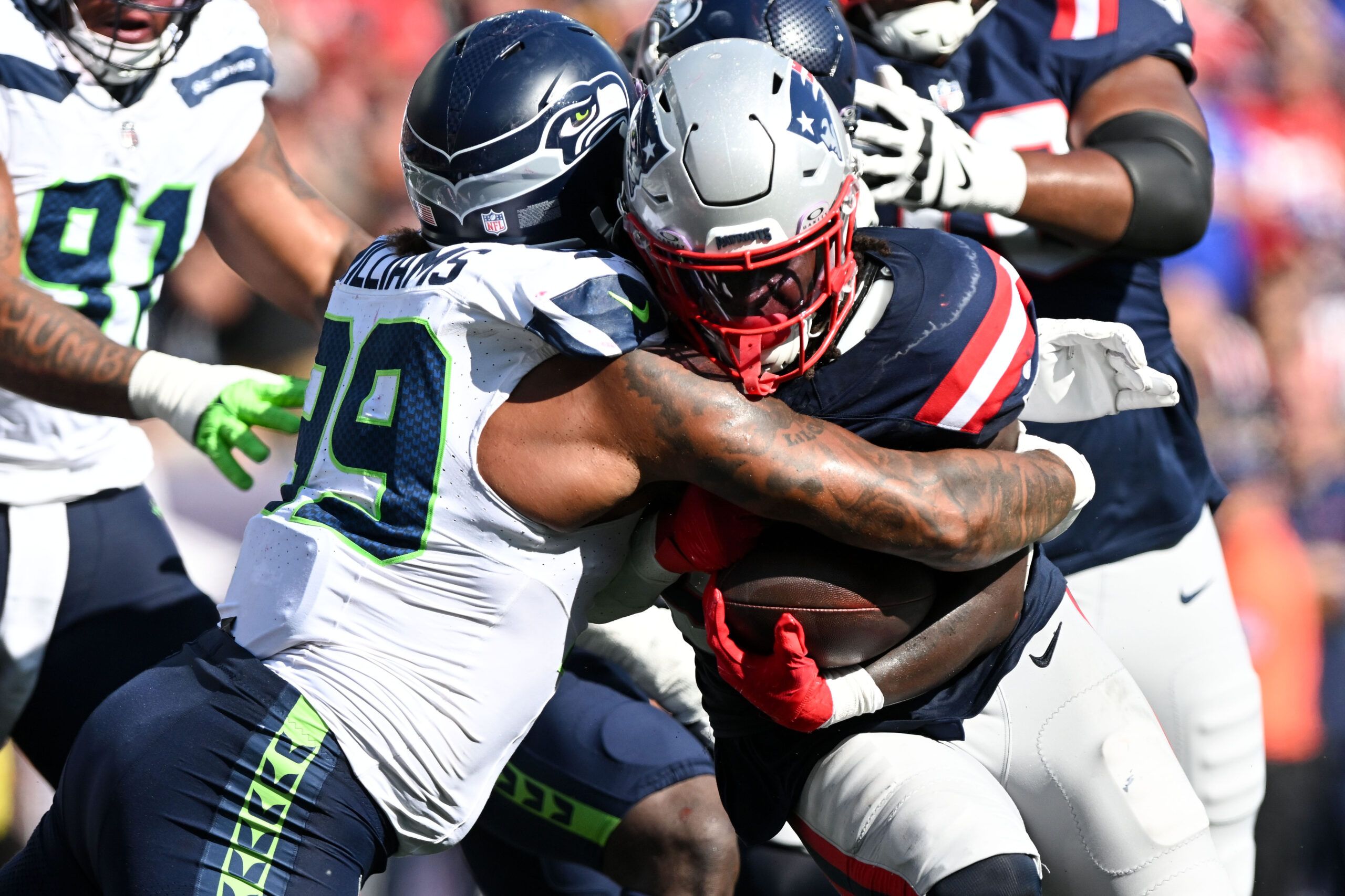 Seahawks DL Leonard Williams gives detailed answer on…