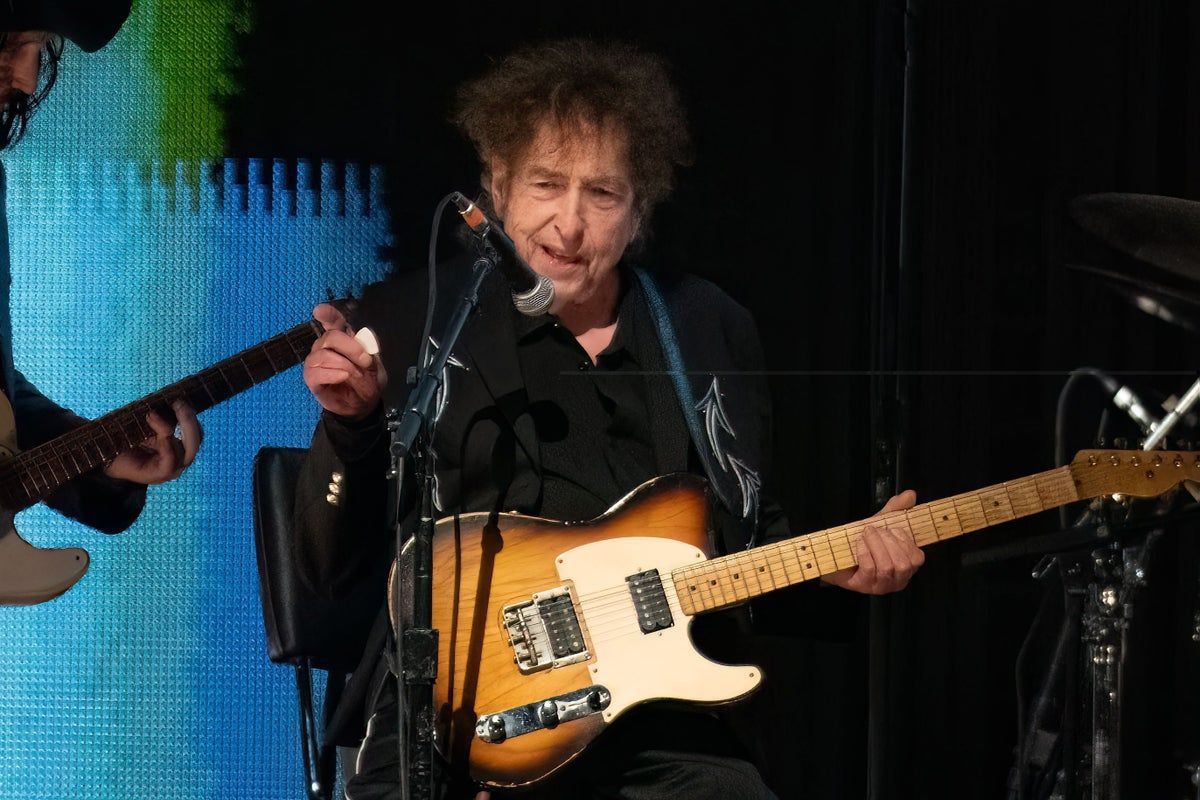Bob Dylan, folk-rock’s finest songwriter, now seems to…