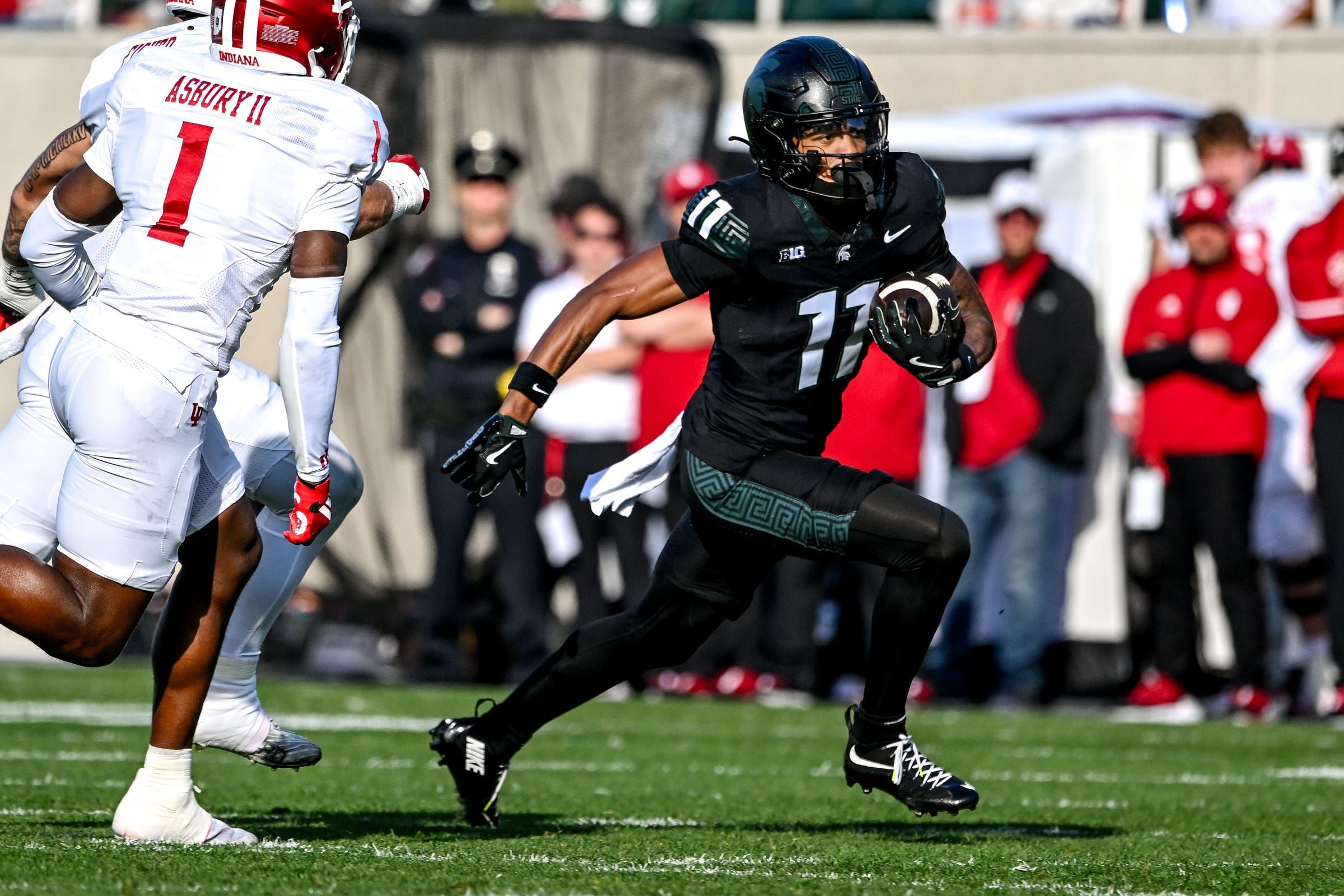 Best photos from MSU Football’s blowout loss vs.…