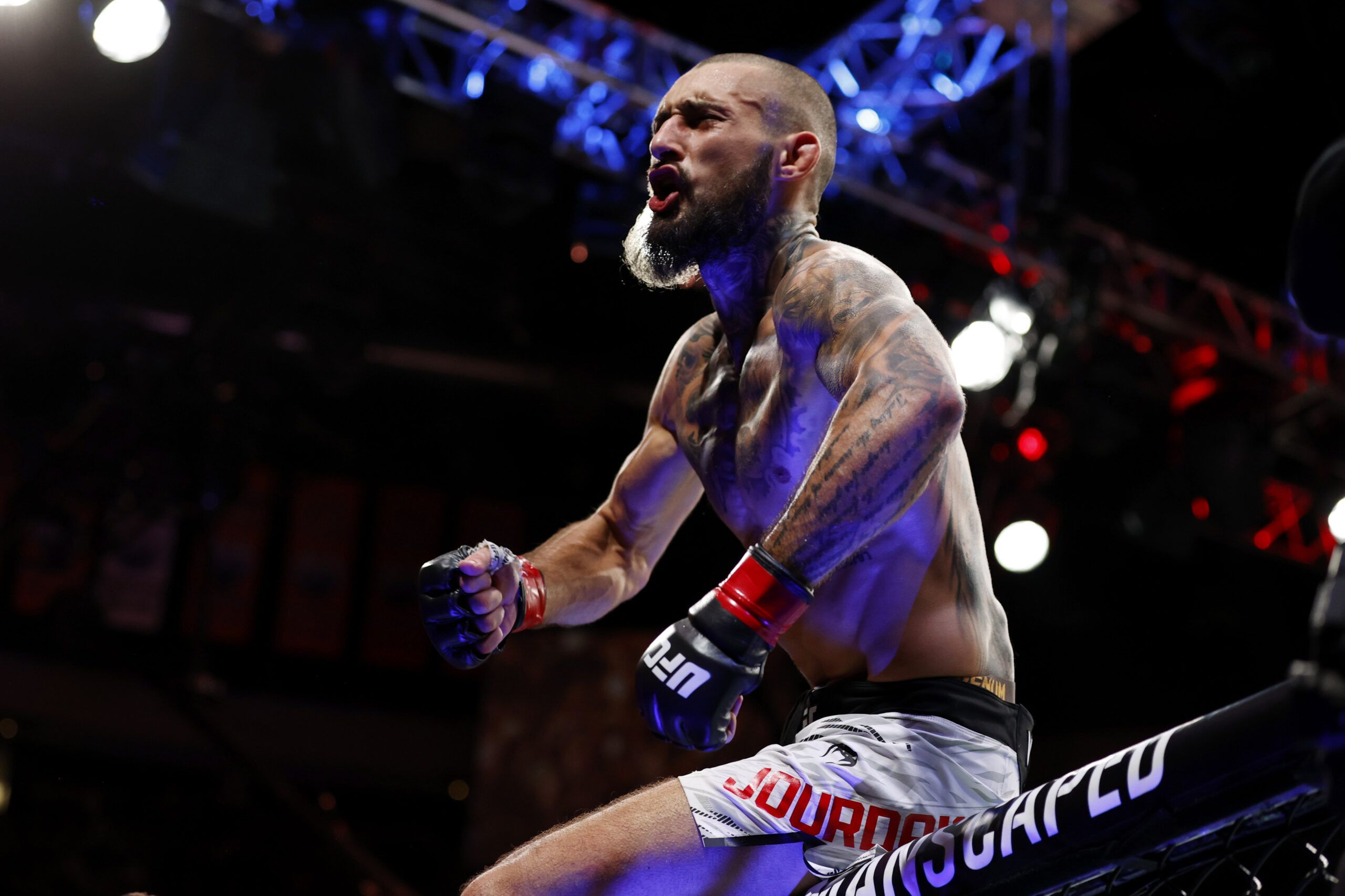 Charles Jourdain def. Victor Henry at UFC Fight Night…