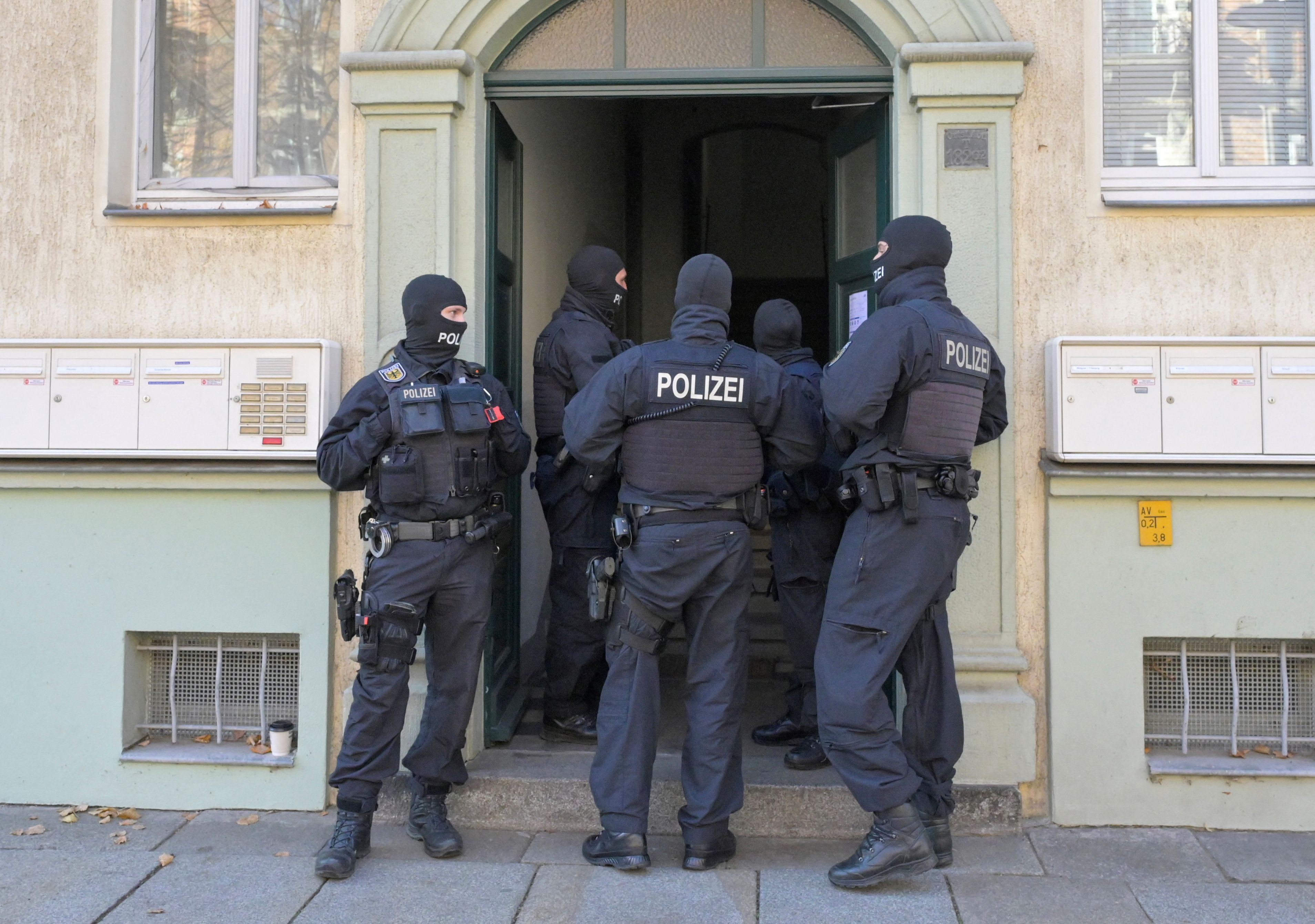 Eight members of far-right group arrested in Germany…