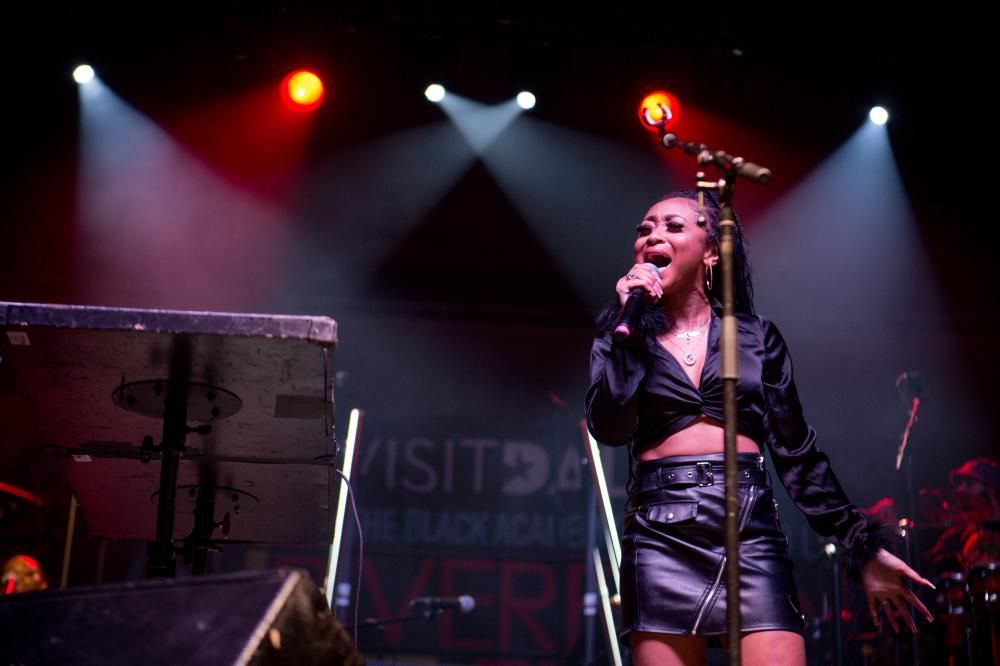 Singer shot on stage in Dallas by audience member,…