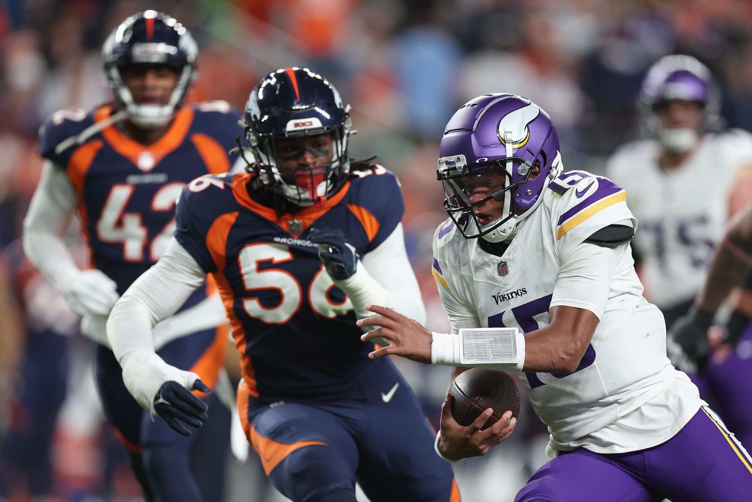 New Cardinals OLB Baron Browning begins at back of…