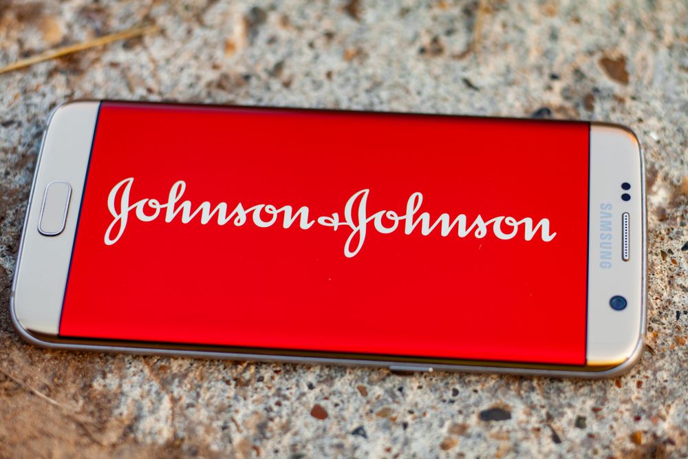 Are Wall Street Analysts Predicting Johnson & Johnson…