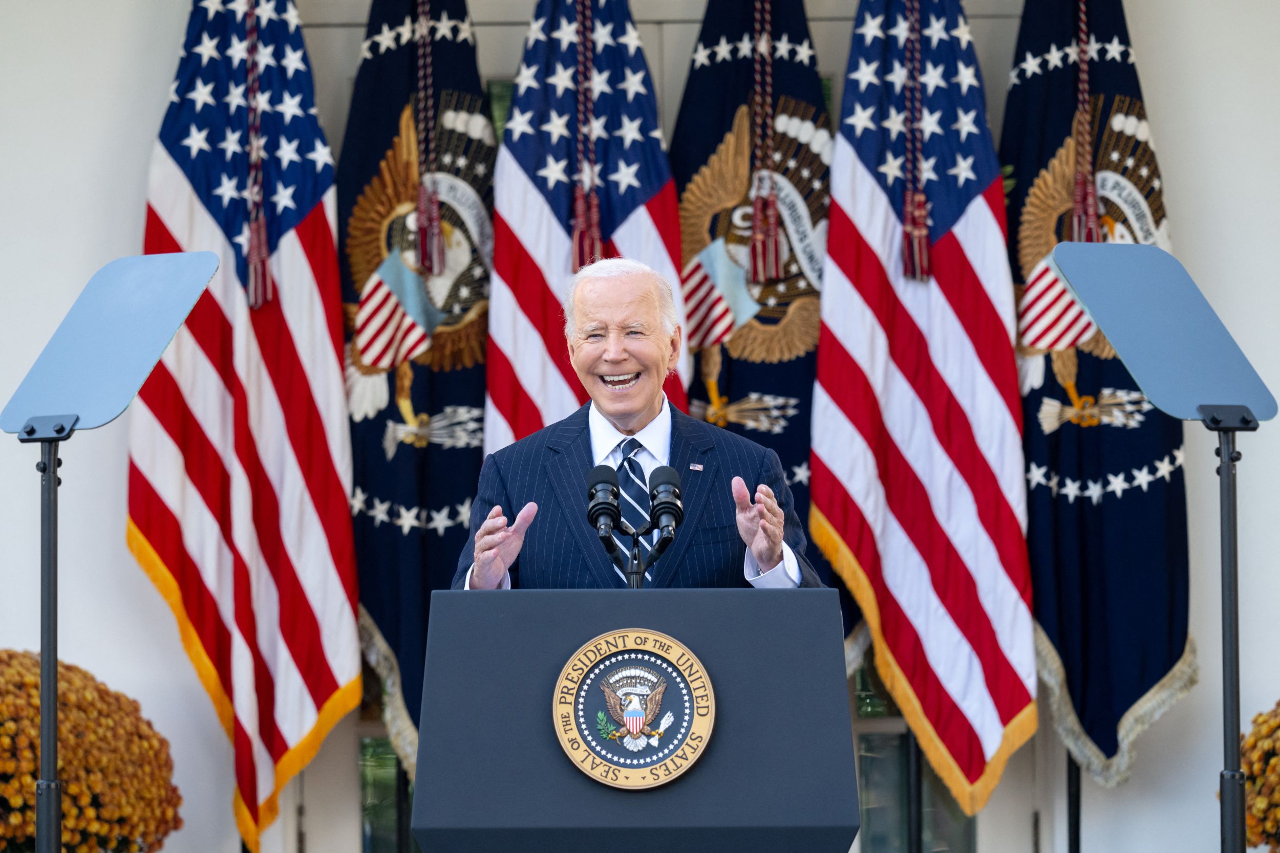 Biden Welcomes Trump to White House, Pledges 'Smooth…