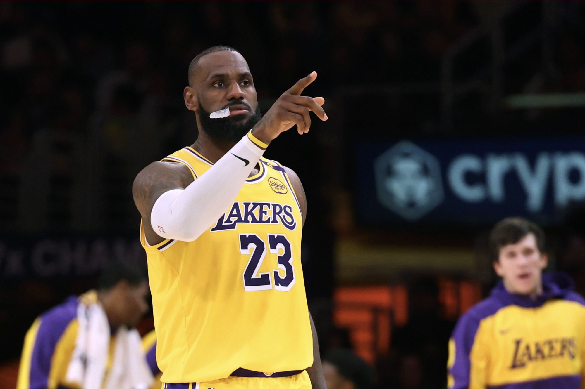 LeBron James Hit Historic Rebound After Fan Yelled at…