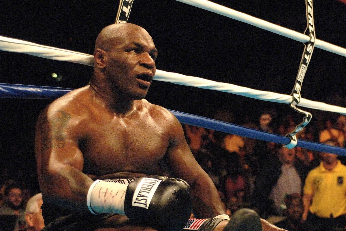 When did Mike Tyson last fight and who was his…