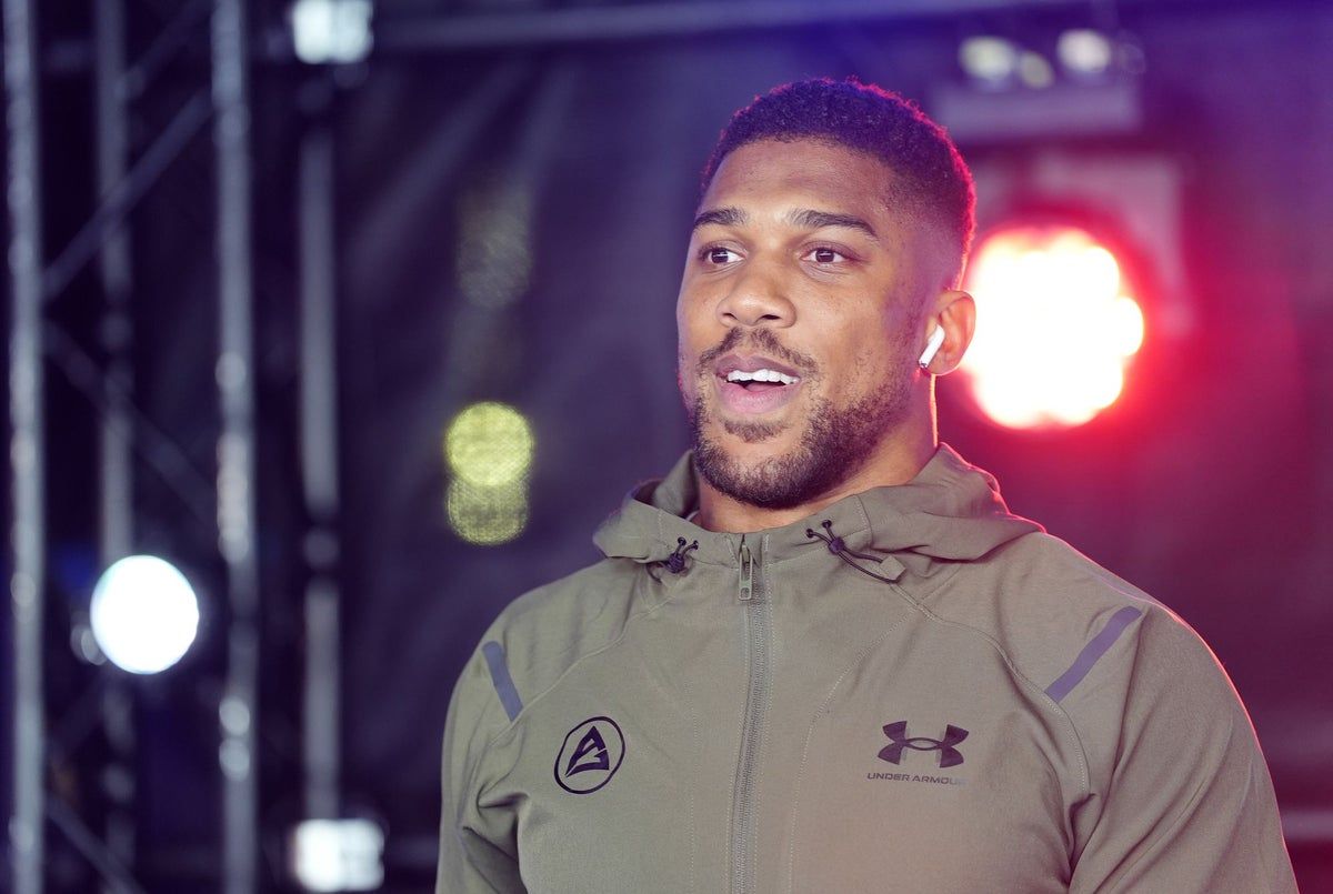 Anthony Joshua reveals he is praying for Mike Tyson in…