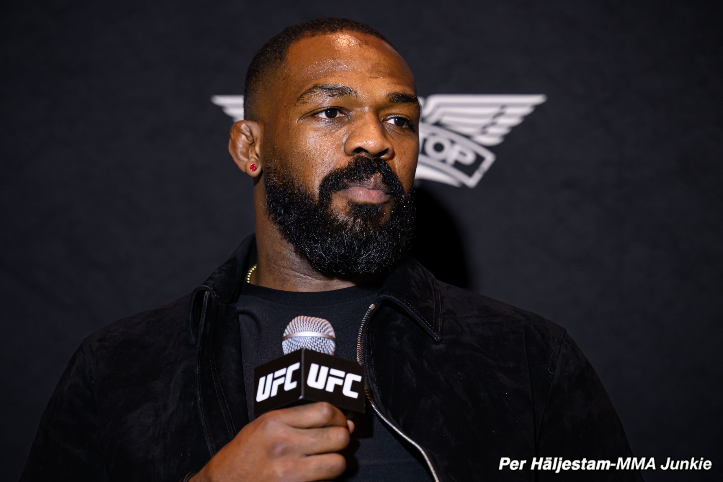 Jon Jones vehemently defends desire to fight Alex…